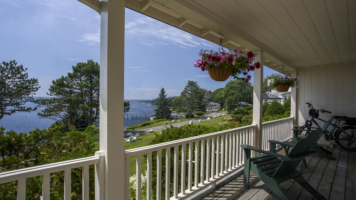 Boothway Harbor Cottage Rooms - Spruce Point Inn