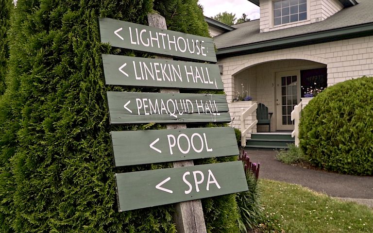 Spruce Point Inn: Embracing the Timeless Charms of Coastal Living